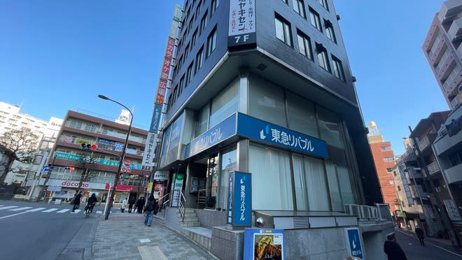 【¥990/30分!目黒駅東口徒歩1分】モニター・フリードリンク付き10名会議室(Room C)※予約時間前は入室不可の写真16