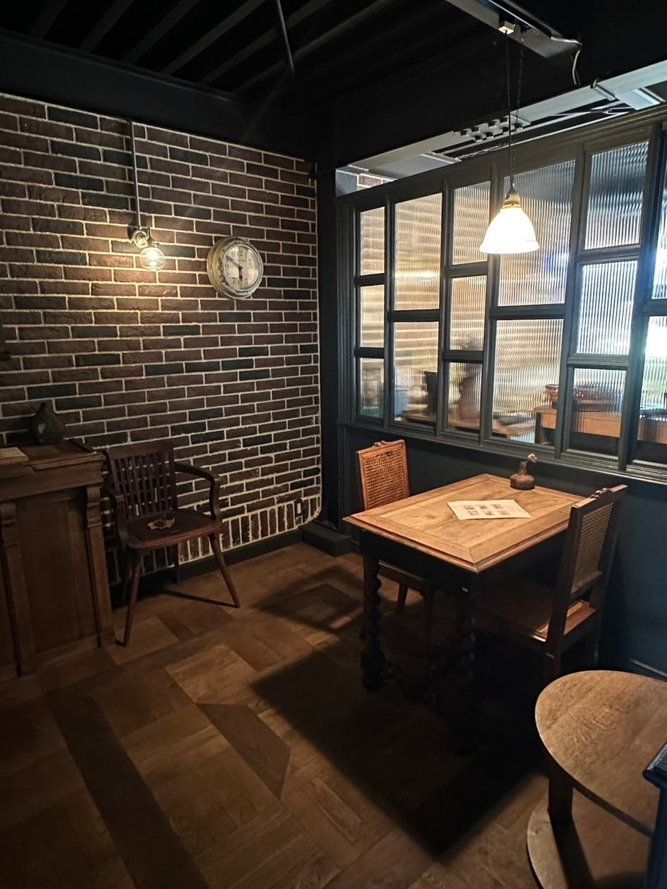 築50年の建物をリノベーションしたアンティークカフェの写真12