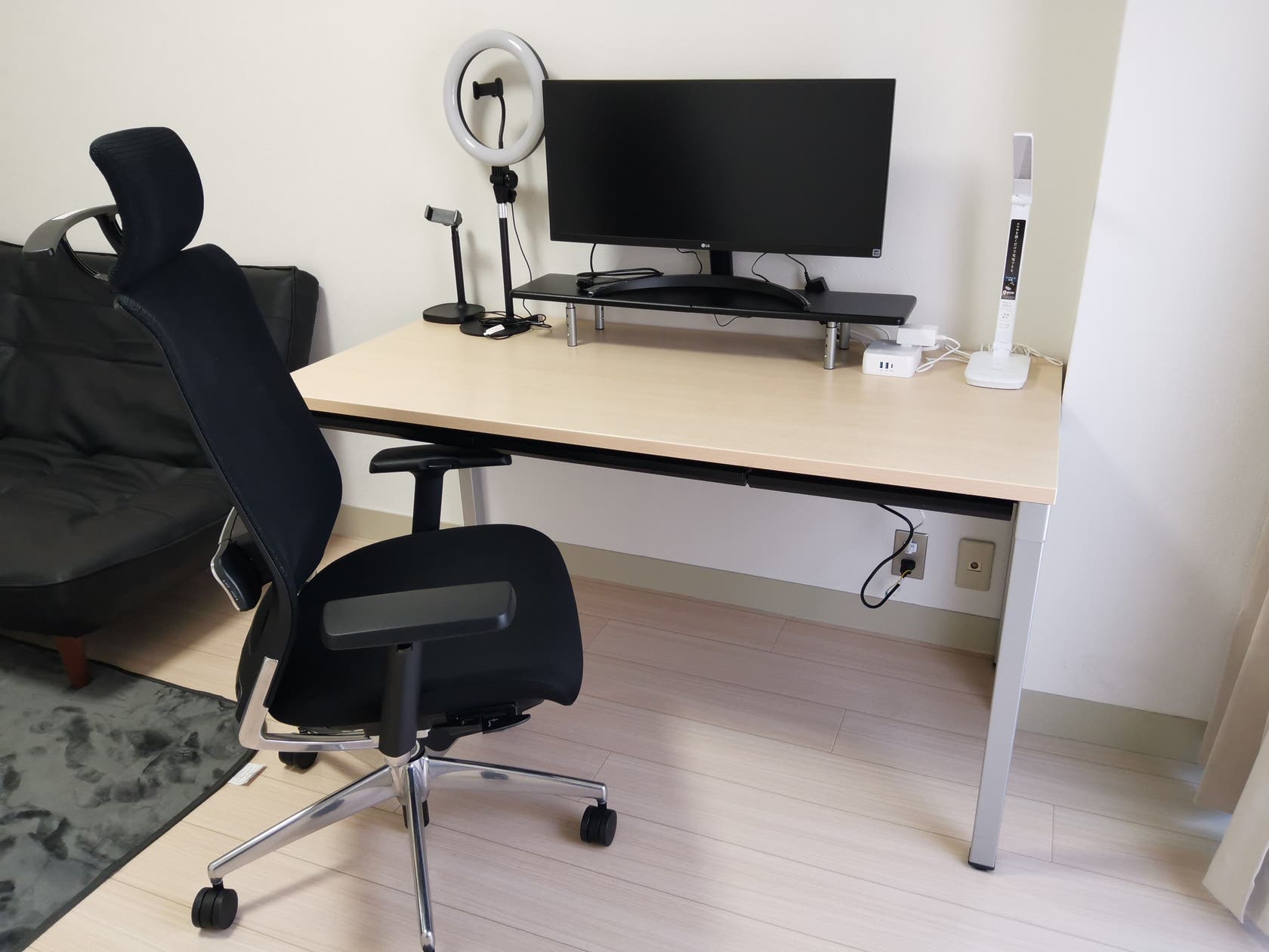 2025年オープン＜レンタルスペース新大阪オフィス＞完全個室/Wi-Fi/モニター/ソファー/テレワーク/Web会議/面接/商談の写真3