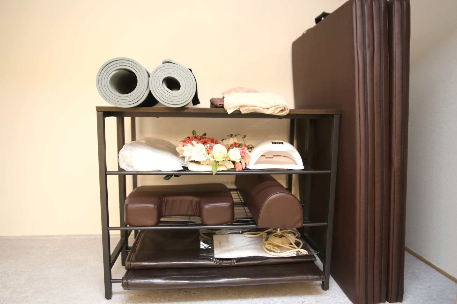 【赤羽駅5分】加湿器導入/電動昇降ベッド有孔/完全個室✨/とにかく広い！😊/待合室＋施術室完備！/Rainbowの写真11