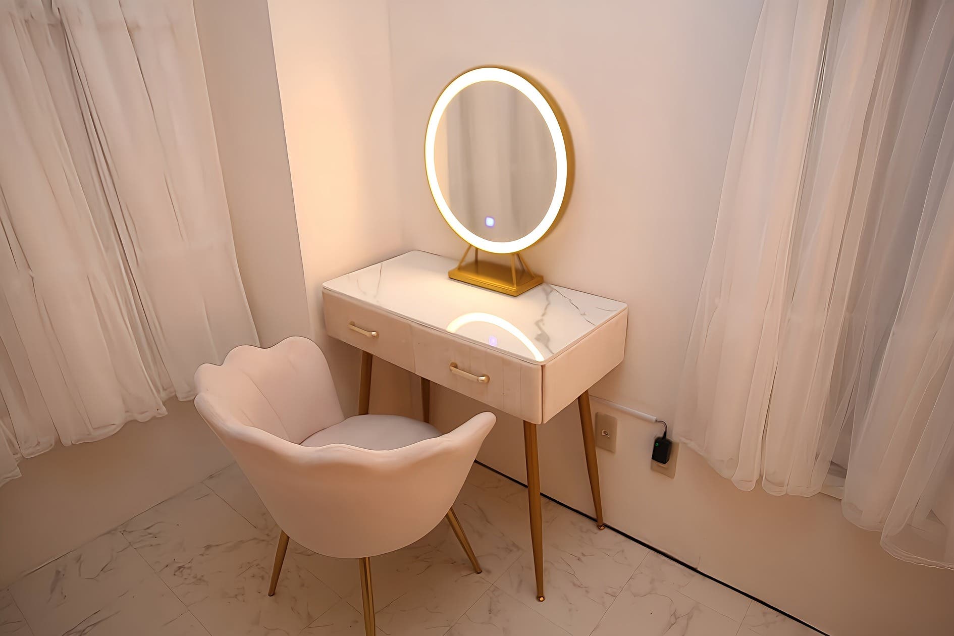 【赤羽駅5分】加湿器導入/電動昇降ベッド有孔/完全個室✨/とにかく広い！😊/待合室＋施術室完備！/Rainbowの写真5