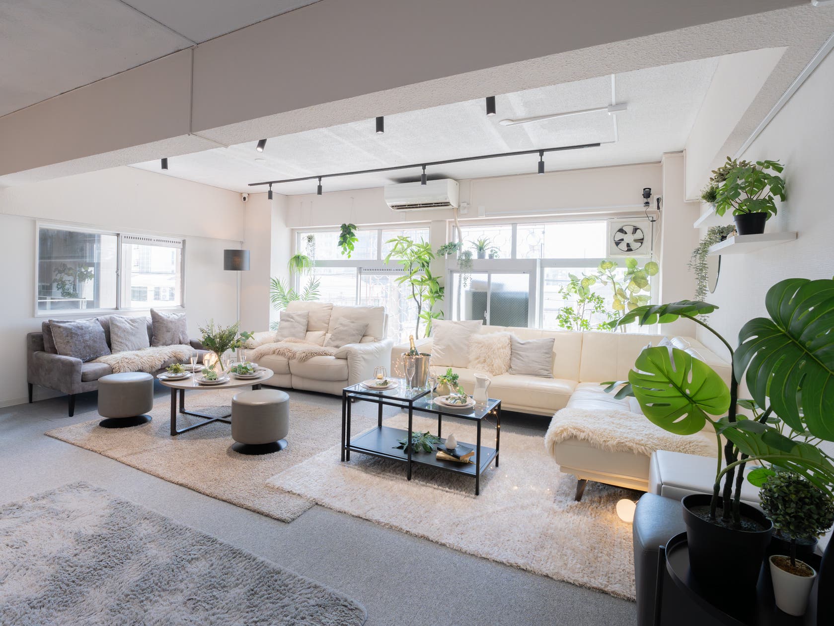 🌱《最大30名》名古屋駅4分｜広々26畳｜撮影・配信｜ロケ｜忘年会｜クリスマスパーティー🎄｜Wi-Fi｜24Hの写真9