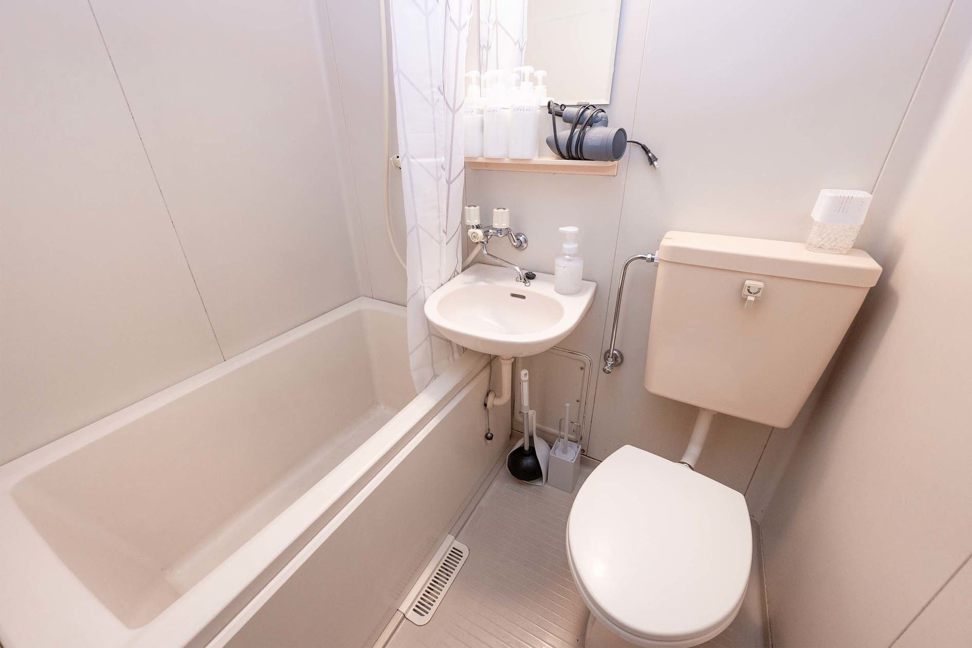 ③浴室（お風呂・シャワー）のご利用※タオル類は置いてありませんのでお近くでお買い求めくださいの画像1