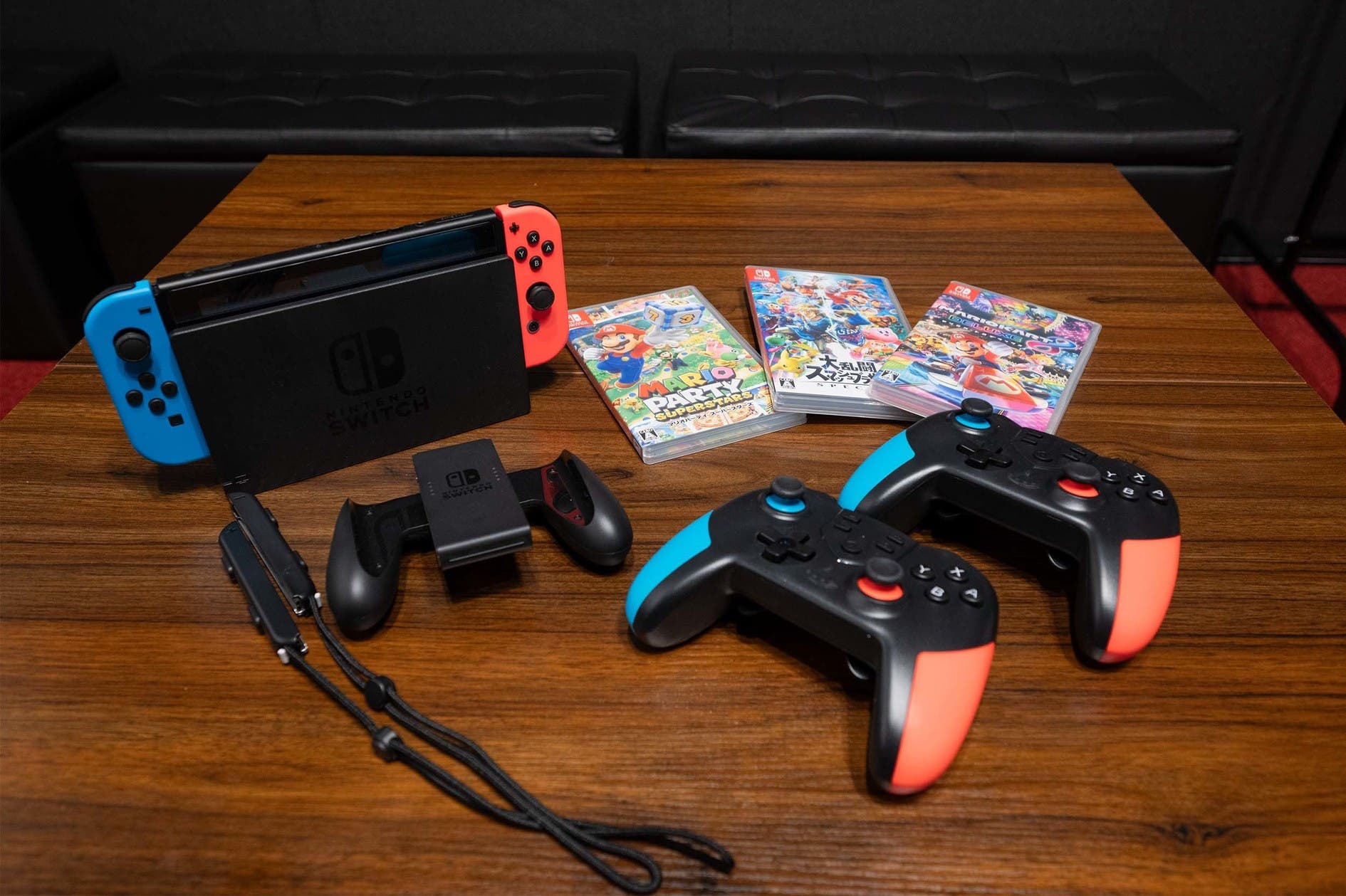 ⑦大人気ゲーム機（大迫力100インチプロジェクター）の画像1