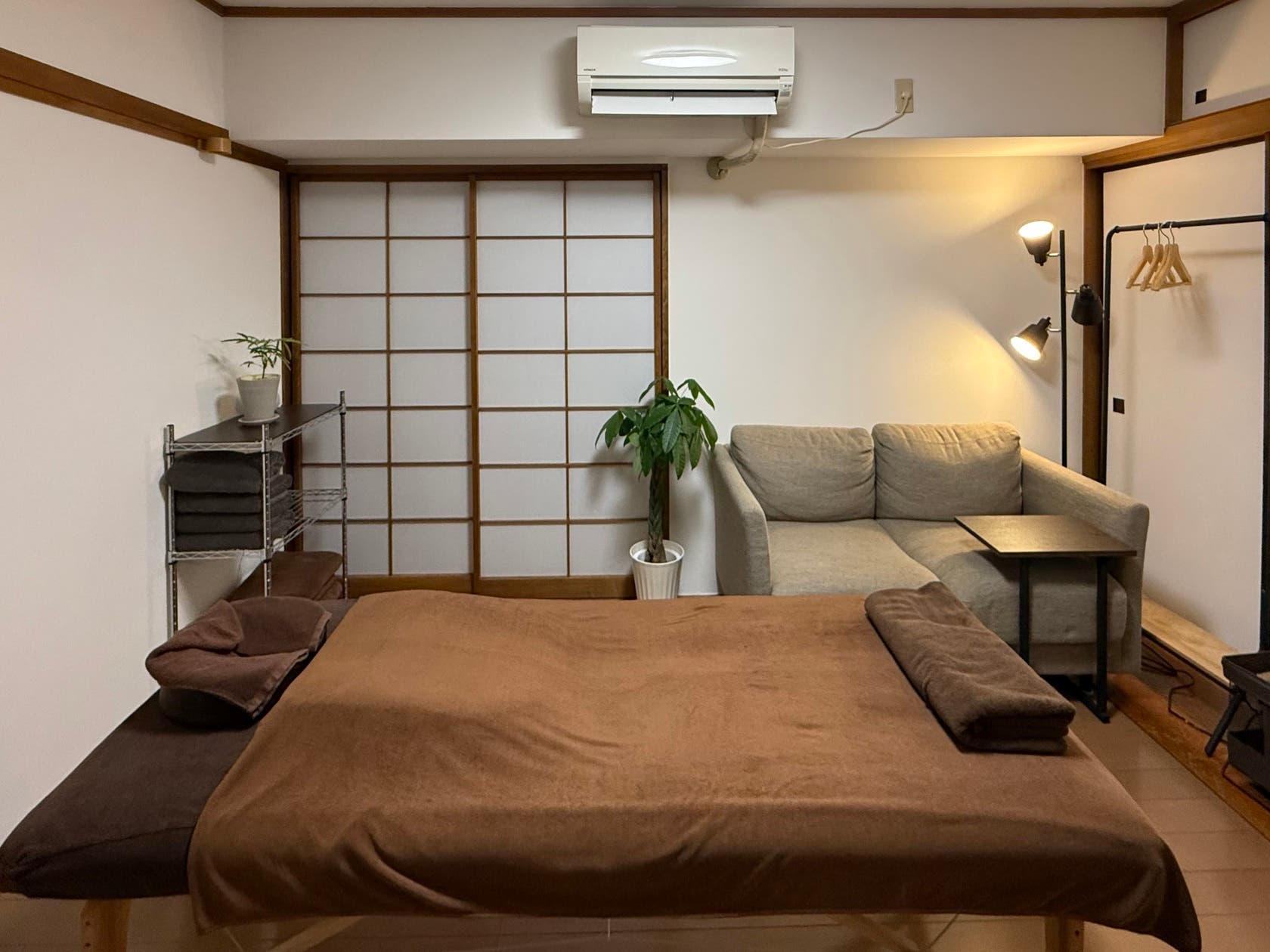 【OPEN価格】新宿御苑前駅から徒歩3分の場所での整体サロンの写真3