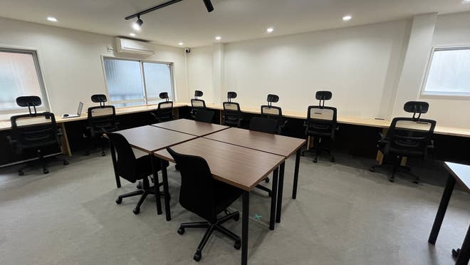 駅チカ!路地裏の静かなコワーキングスペースの写真1