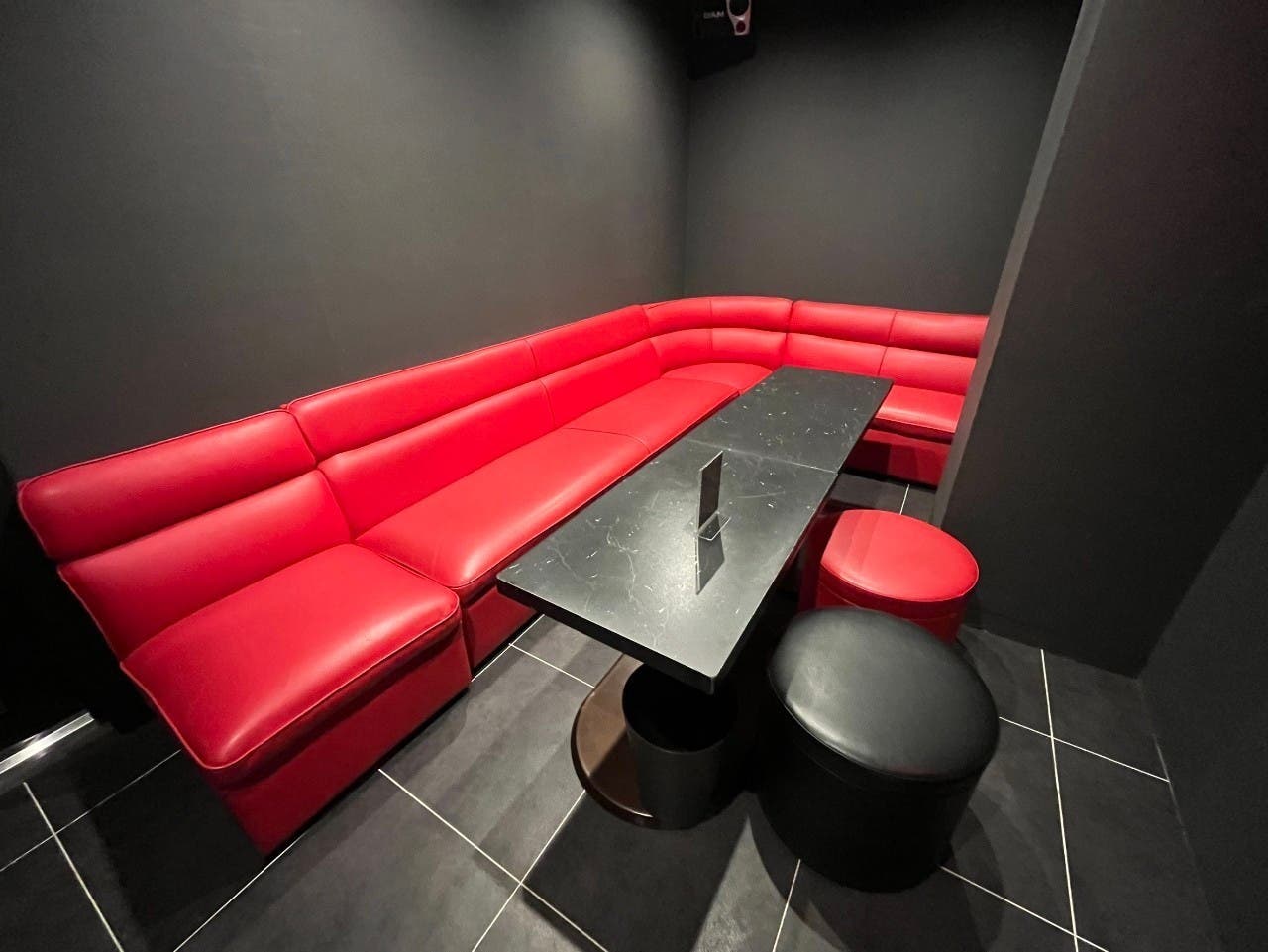 六本木ど真ん中の個室完備のスタジオの写真8