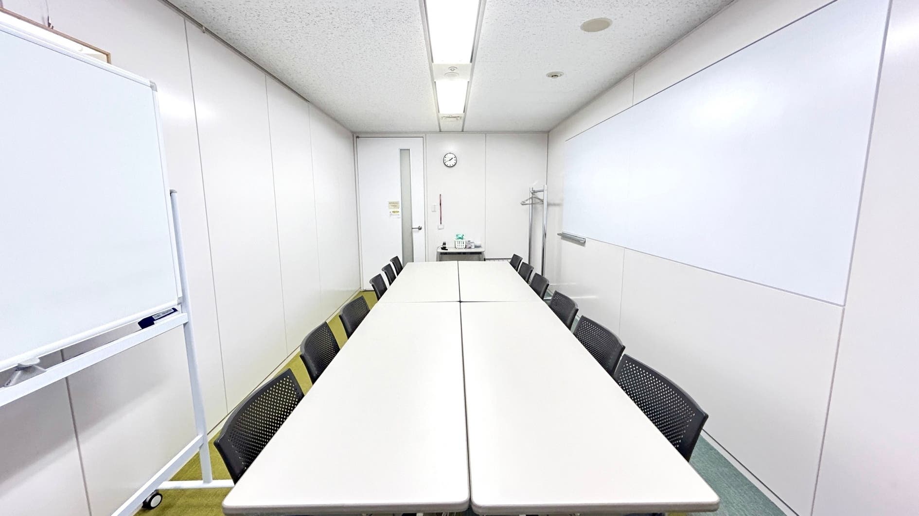 4F Conference Room C【品川駅 4分】設備・備品が使い放題♪清掃で衛生面も安心♥便利な駅近の写真3