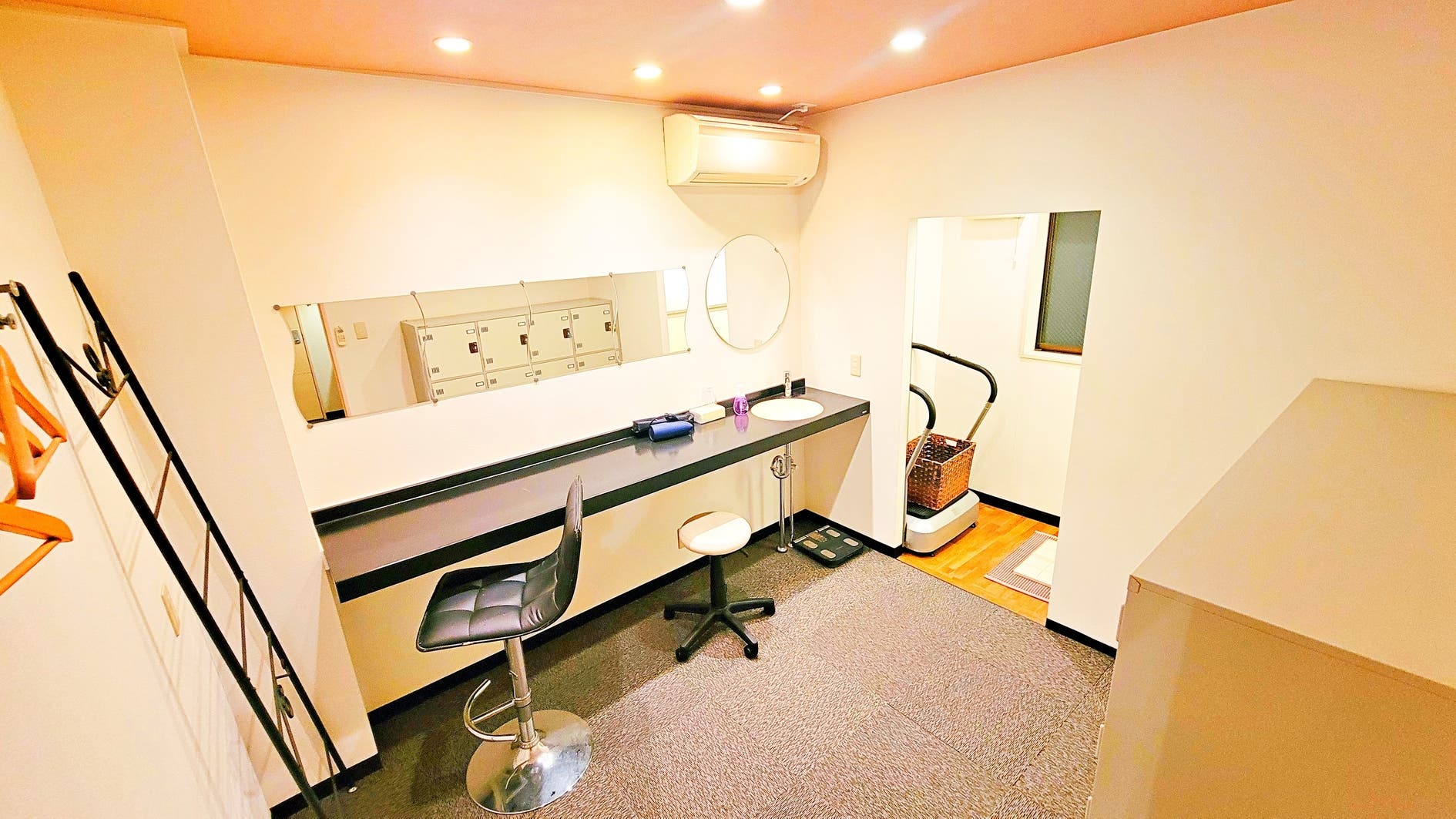 🎉松本市で１時間からOK【カリマZA2Fパーティー】パーティースペース✨個室ありシャワールームあり🚿ゴロゴロソファの写真27