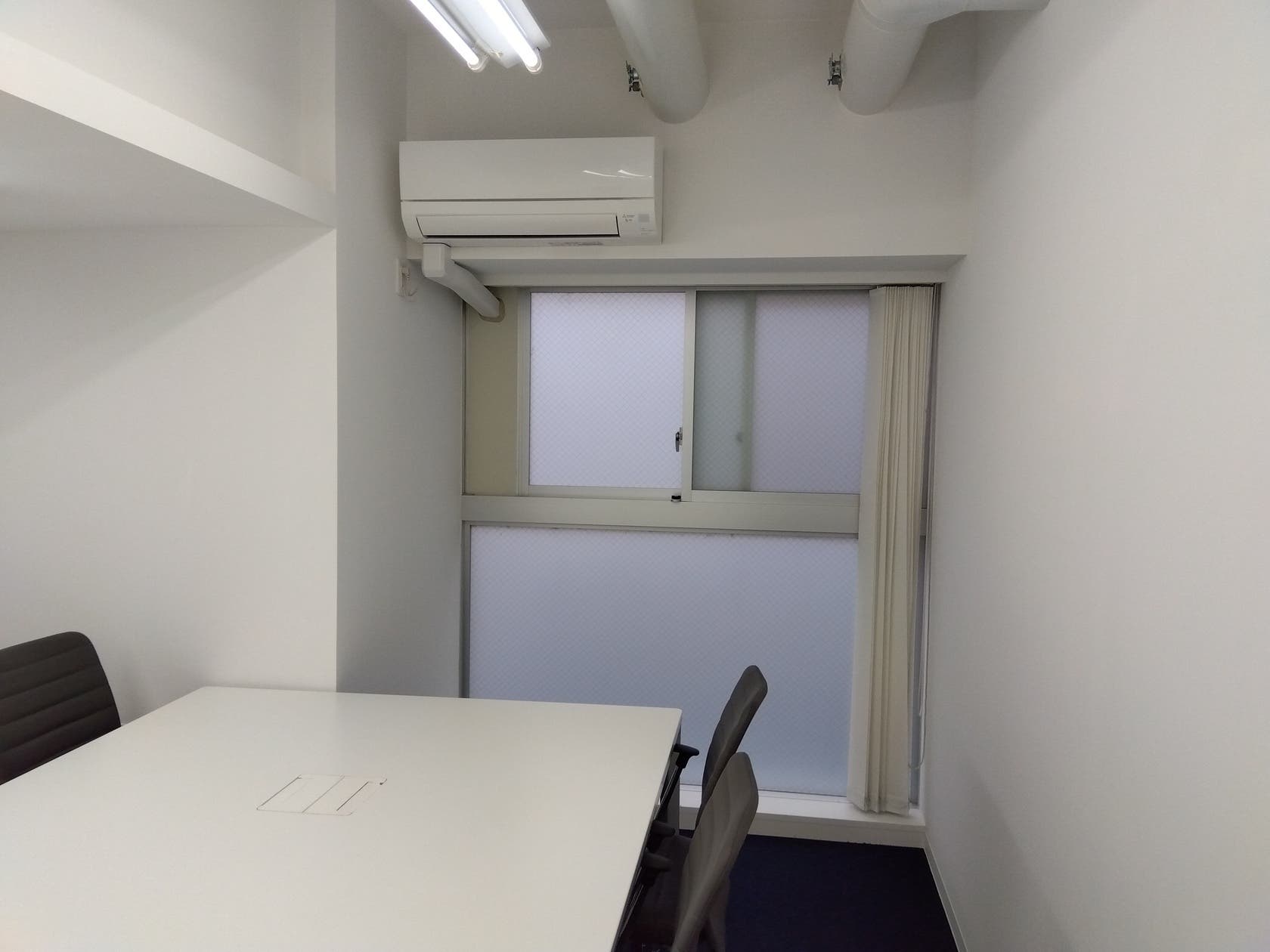 一日6,950円で利用可能。インボイス対応＆AI議事録体験で安心・効率的な会議を【roomA】の写真8