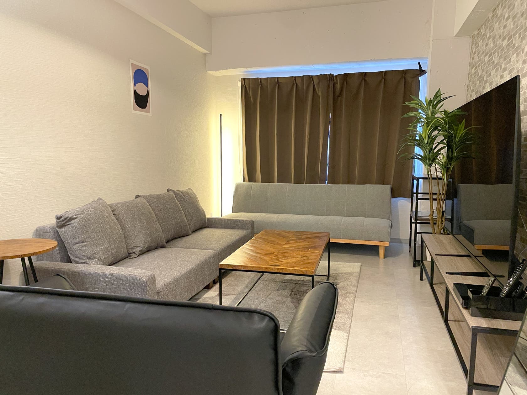 〈新大阪駅東口徒歩10秒｜最大9名｜24h利用可〉商談｜打ち合わせ｜女子会｜新幹線の待ち時間｜夜間早朝の休憩利用可｜当日予約歓迎の写真4