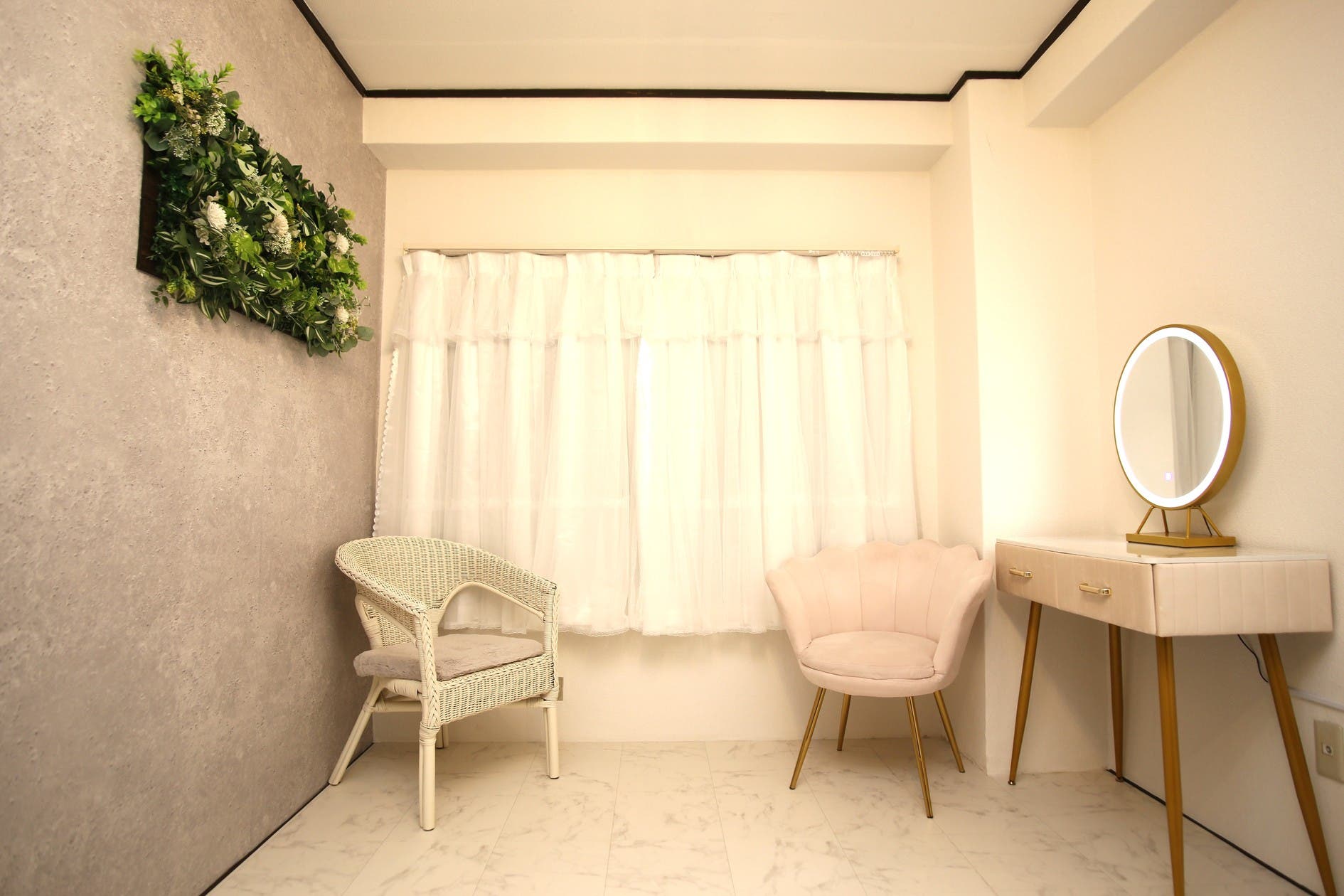 【赤羽駅5分】加湿器導入/電動昇降ベッド有孔/完全個室✨/とにかく広い！😊/待合室＋施術室完備！/Rainbowの写真13