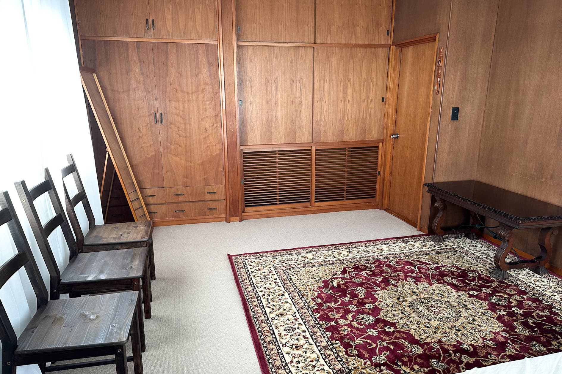 【Droom】駅から徒歩5分！自然光たっぷりの古びた洋室｜ポートレート｜コスプレ｜推し活｜お茶会の写真9