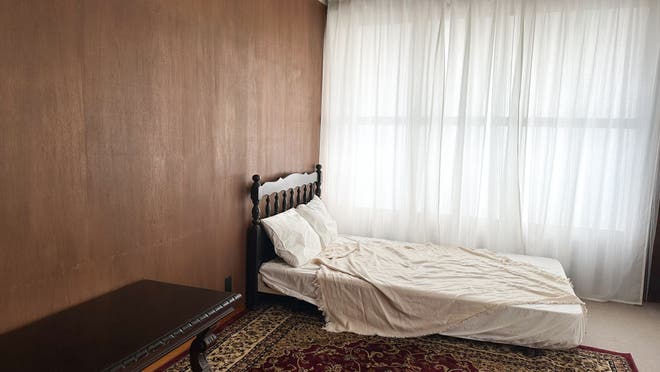 【Droom】駅から徒歩5分!自然光たっぷりの古びた洋室|ポートレート|コスプレ|推し活|お茶会の写真5