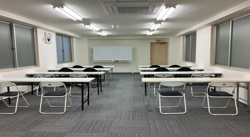 NewOPEN✨定禅寺通 【3階会議室】 低価格＆静かで落ち着く空間が魅力！研修／ワークショップ・習い事会場に／16名様
