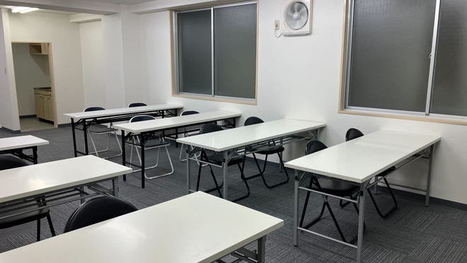 NewOPEN✨定禅寺通 【3階会議室】 低価格&静かで落ち着く空間が魅力!研修/ワークショップ・習い事会場に/16名様の写真2