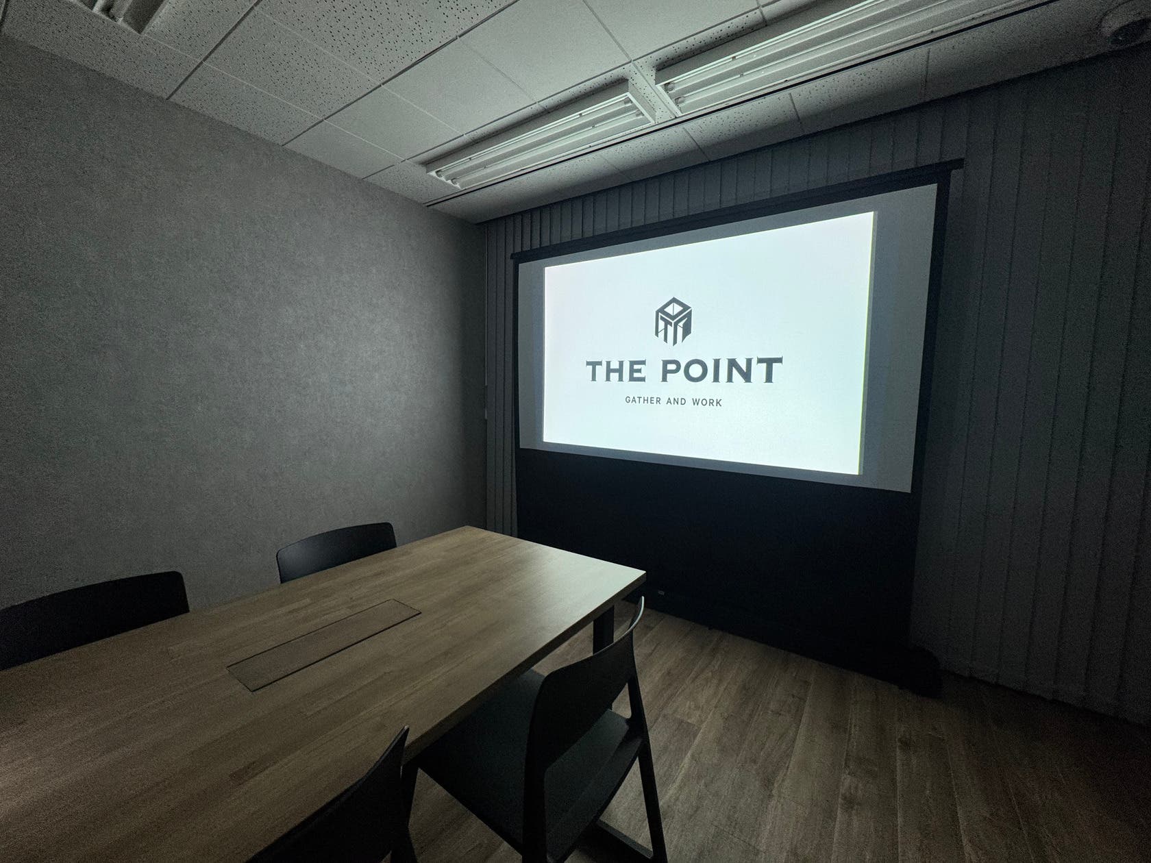 駅直結！新橋駅徒歩1分｜最大20名｜会議、ワークショップ、勉強会、ゲーム、控え室や懇親会に最適！レンタルスペース『ド・ゴール』の写真9