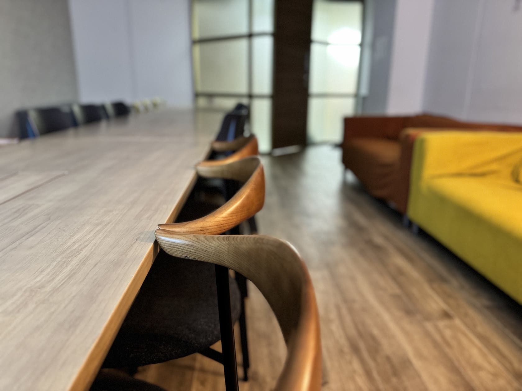 駅直結！新橋駅徒歩1分｜最大24名｜セミナー、ワークショップ、勉強会、控え室や懇親会に最適！レンタルスペース『エミール・ガレ』の写真13