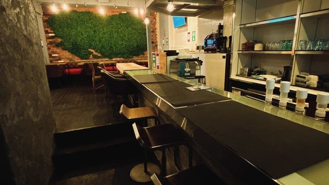 駅チカ!バースペース カラオケありの写真3