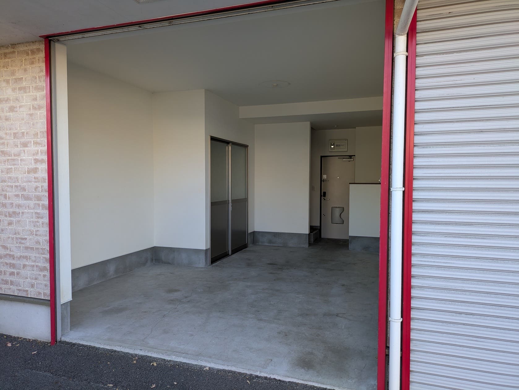 駐車場2台分🚕ガレージハウス貸切🏠教室・エステ・ネイル・整体・食事会・リモートワークに💡愛車メンテにも🚕コンビニすぐ側♪の写真7