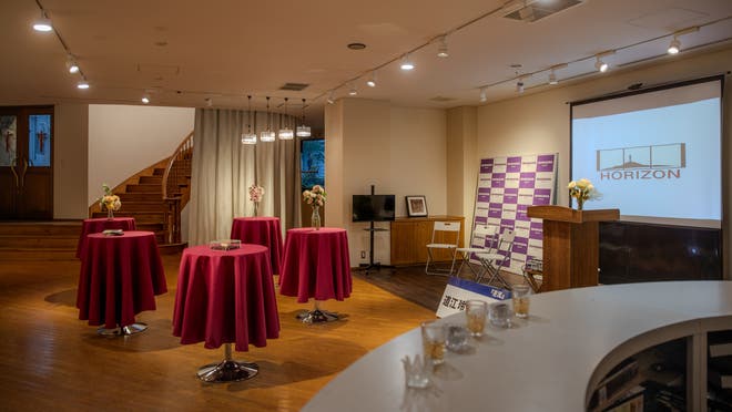 都内に近い!螺旋階段付き!照明機材レンタル付き!多目的なホール〜の写真1