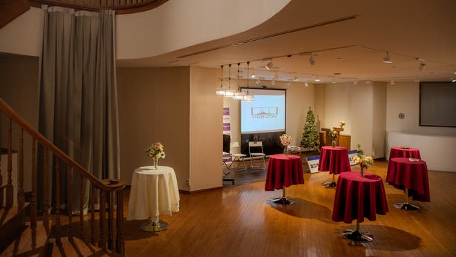 都内に近い!螺旋階段付き!照明機材レンタル付き!多目的なホール〜の写真2