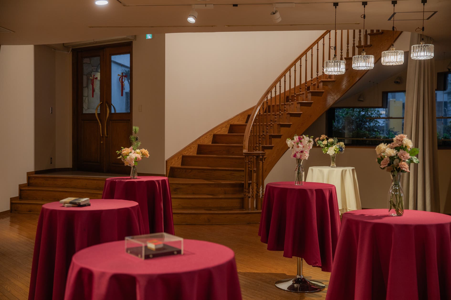 都内に近い！螺旋階段付き！照明機材レンタル付き！多目的なホール〜の写真5