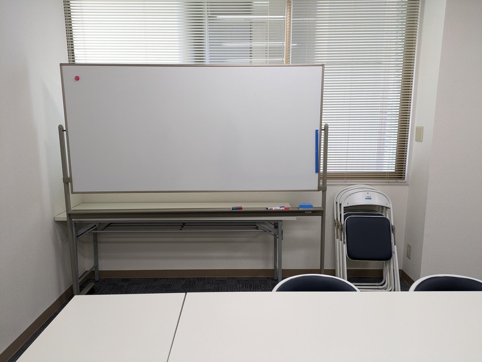 勾当台公園駅【502会議室】30分からOK！Wi-Fi貸出有り／ロの字型12名まで対応◎ 打ち合わせやワークショップにもの写真5