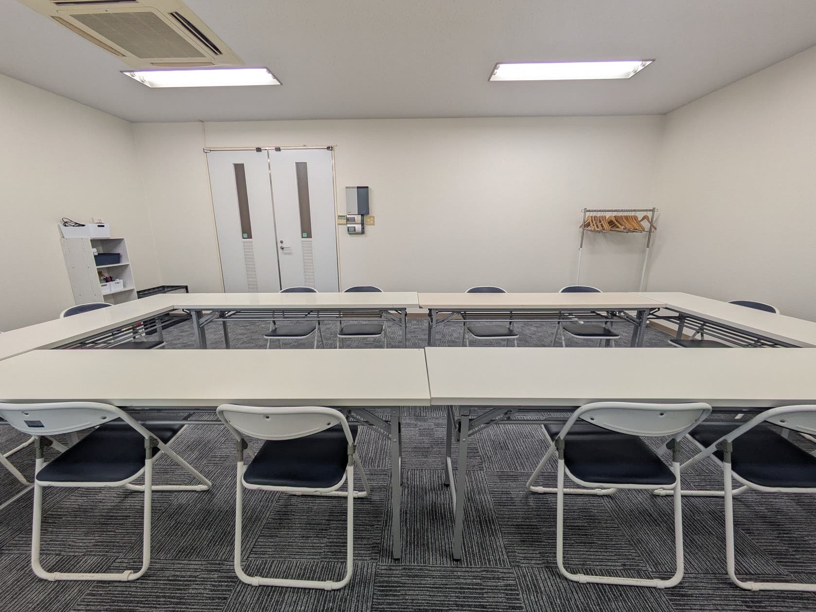 勾当台公園駅【502会議室】30分からOK！Wi-Fi貸出有り／ロの字型12名まで対応◎ 打ち合わせやワークショップにもの写真3