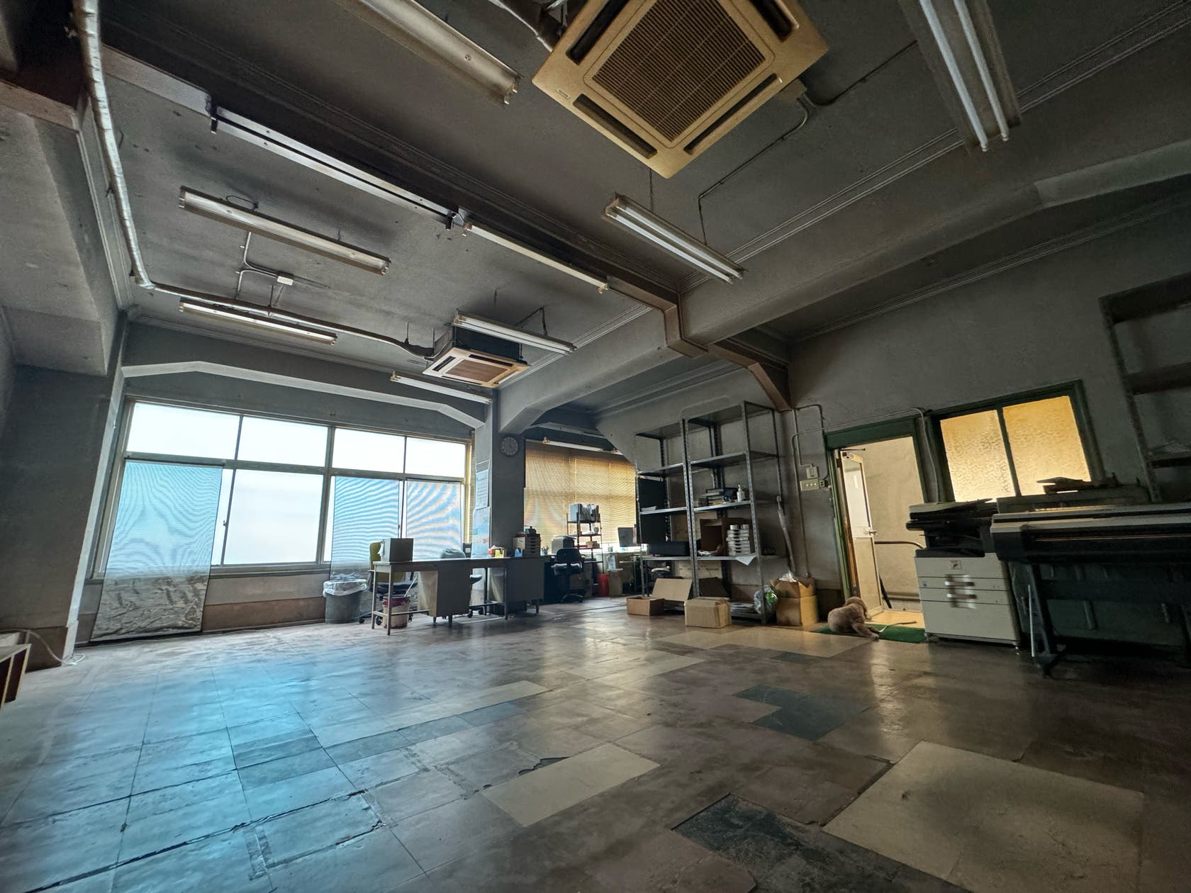 展示会に適したレトロチックな雰囲気が特徴な秋葉原の風情を感じるレンタルスペースの写真2