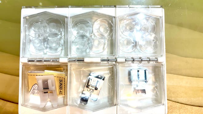 新宿ミシン🌸 新宿/大久保 ミシン3台/最大10名/快適作業/アイロン/裁縫/手芸/衣装制作/ミシン部屋1室まるごと貸切レンタルの写真5