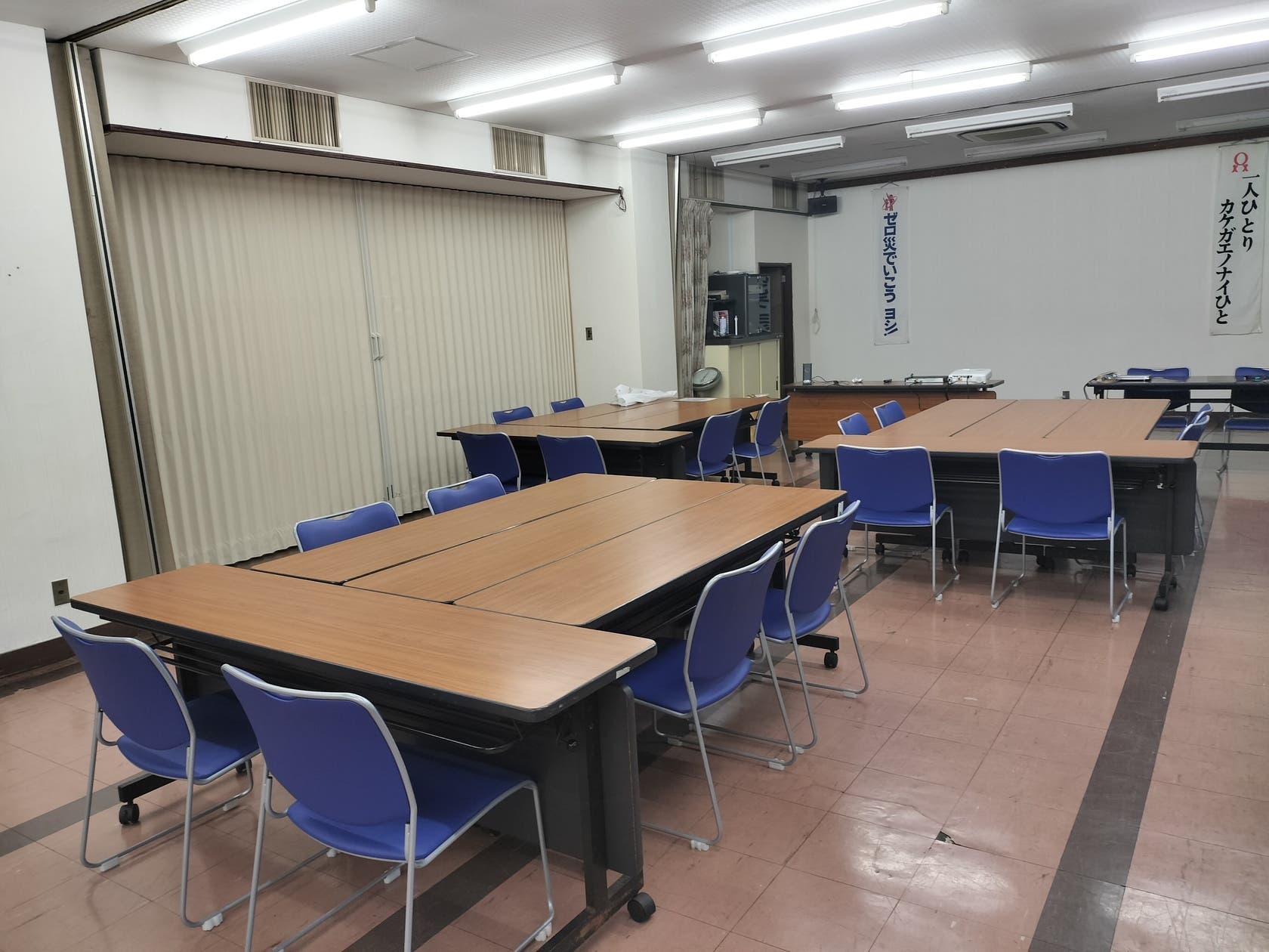 鶴見駅徒歩圏、利用用途自由な大型多目的レンタルスペースの写真9