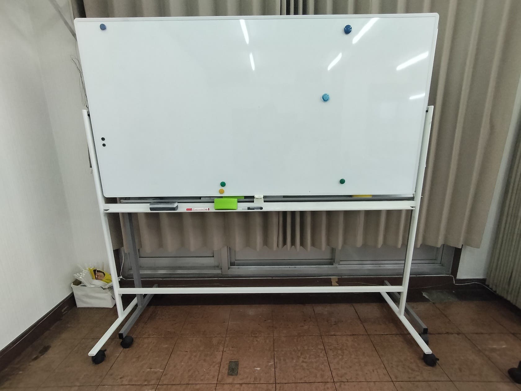 鶴見駅徒歩圏、利用用途自由な大型多目的レンタルスペースの写真10