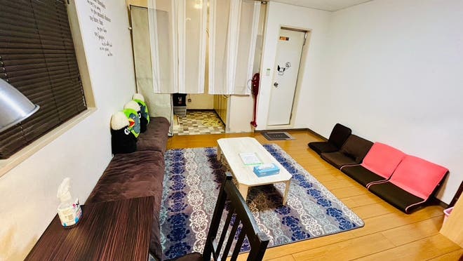 オープニング特別価格✨1650▶️777円/時間✨元町駅徒歩3分🚃50型TV📺映画鑑賞、ゲーム、テレワーク、ママ会🕺推し活の写真6