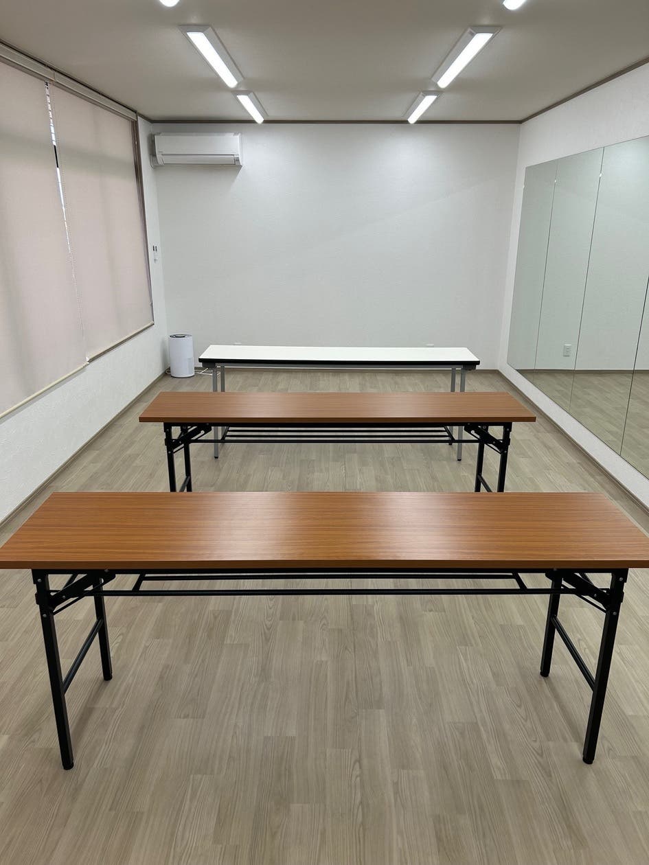 【NEW OPEN】 京都向日市で駐車場(無料)完備 　綺麗で広々開放感　大型鏡６台完備　の写真5