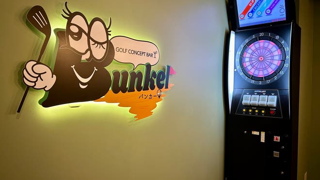 赤坂駅から徒歩2分のBARの写真1