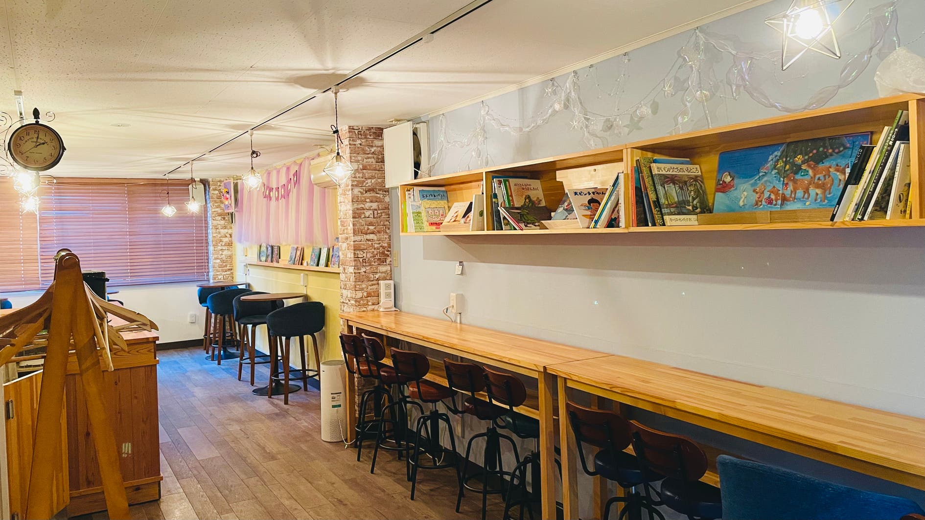 お洒落なCafe & Bar空間でパーティーやライブ・ギャラリー利用に！の写真1