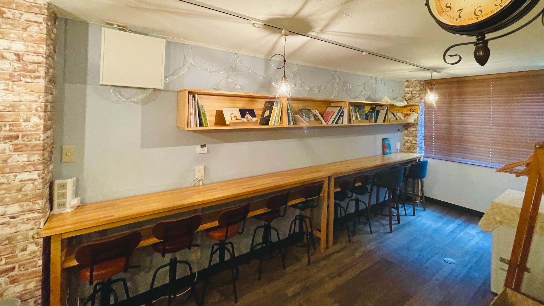 お洒落なCafe & Bar空間でパーティーやライブ・ギャラリー利用に！の写真5