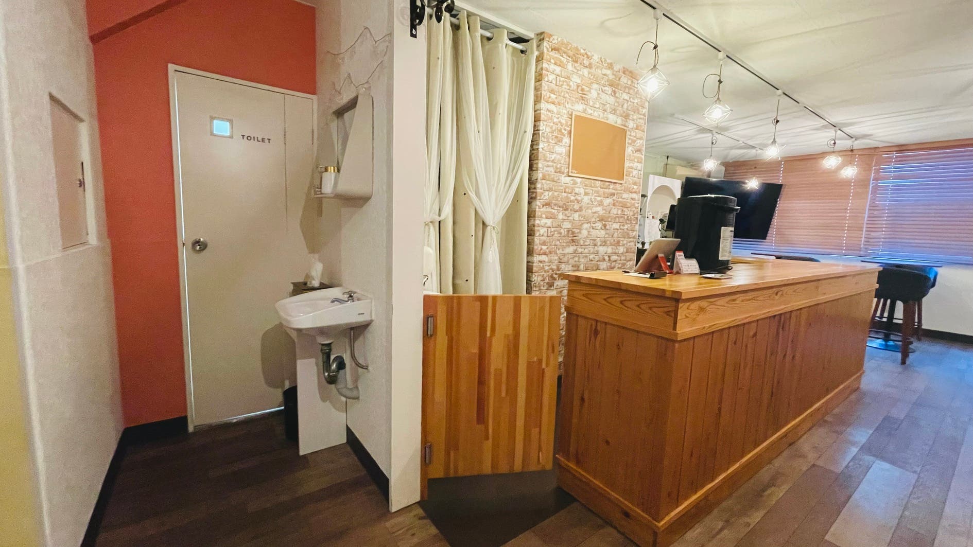 お洒落なCafe & Bar空間でパーティーやライブ・ギャラリー利用に！の写真7