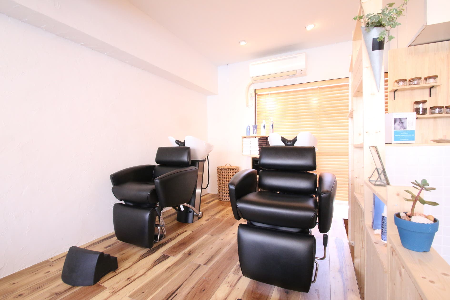 [自由が丘駅から徒歩6分]☆木の温もりの癒し空間☆隠れ家サロンの写真4