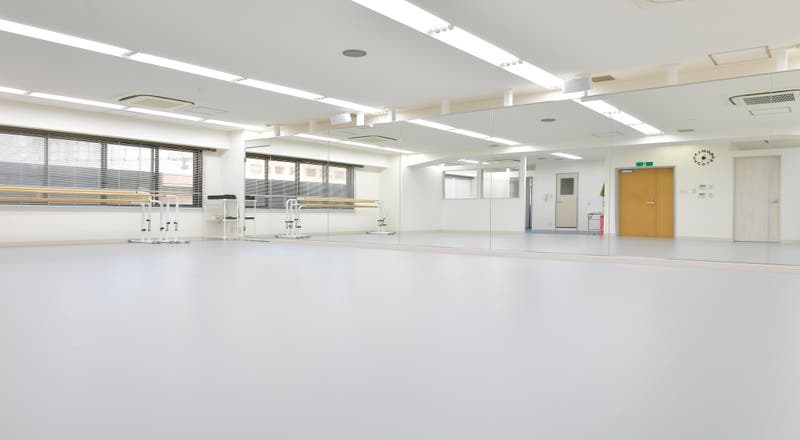 新宿近辺好立地のダンススタジオ！ワンフロア貸しのため、他の方との接触無し！