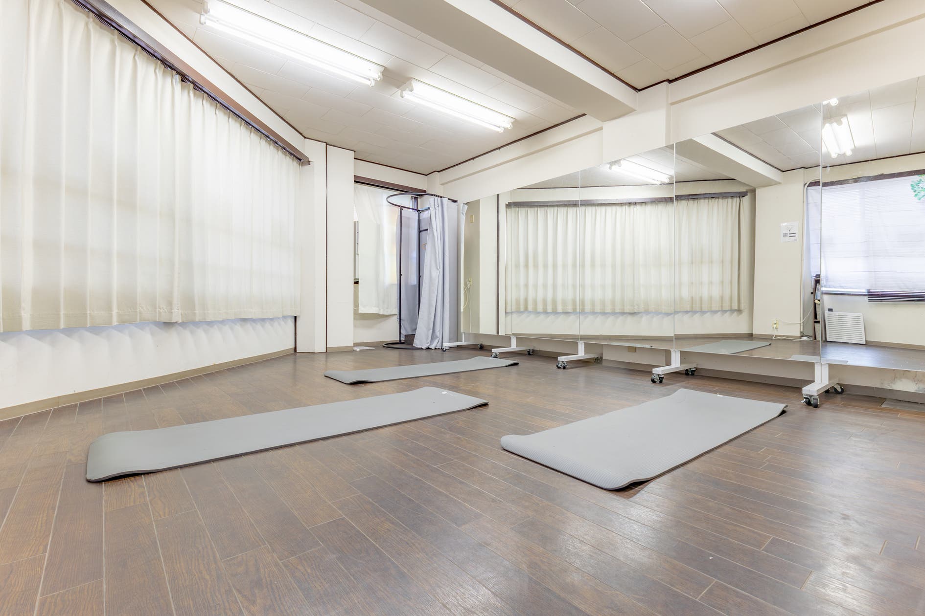 【元町駅5分】[Open1周年]地域最安値級！少人数向けダンスができるレンタルスタジオの写真15