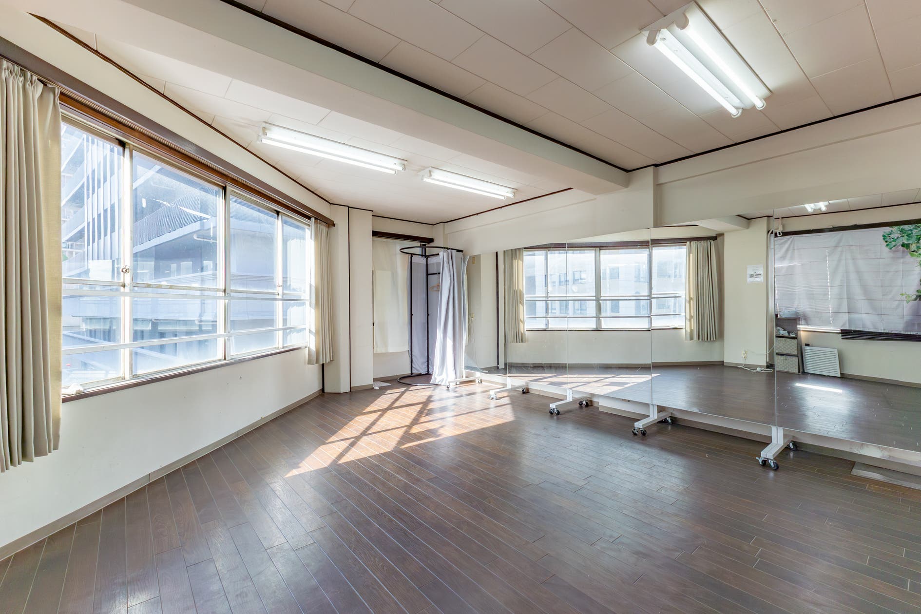 【元町駅5分】[Open1周年]地域最安値級！少人数向けダンスができるレンタルスタジオの写真21