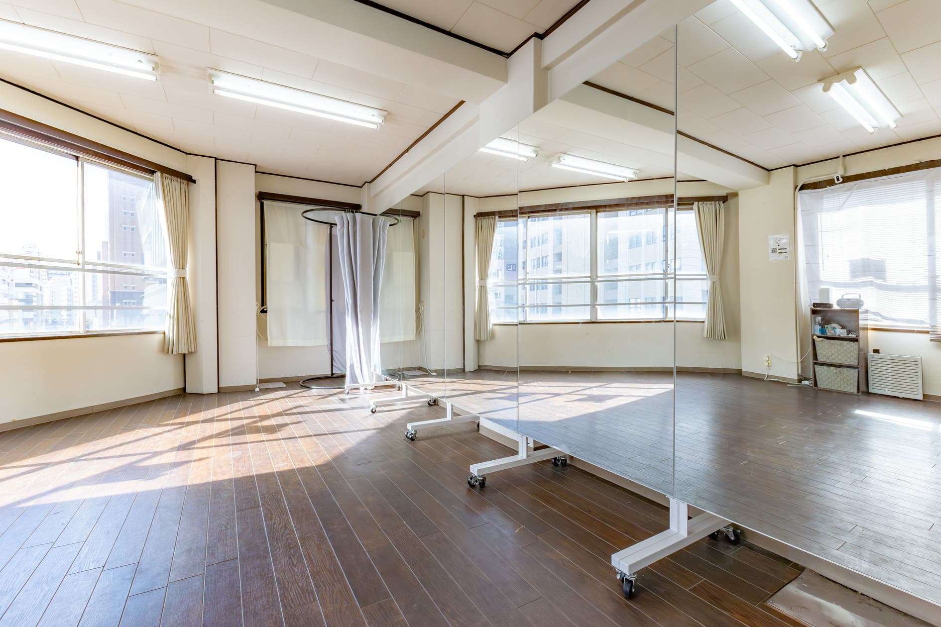 【元町駅5分】[Open1周年]地域最安値級！少人数向けダンスができるレンタルスタジオの写真23