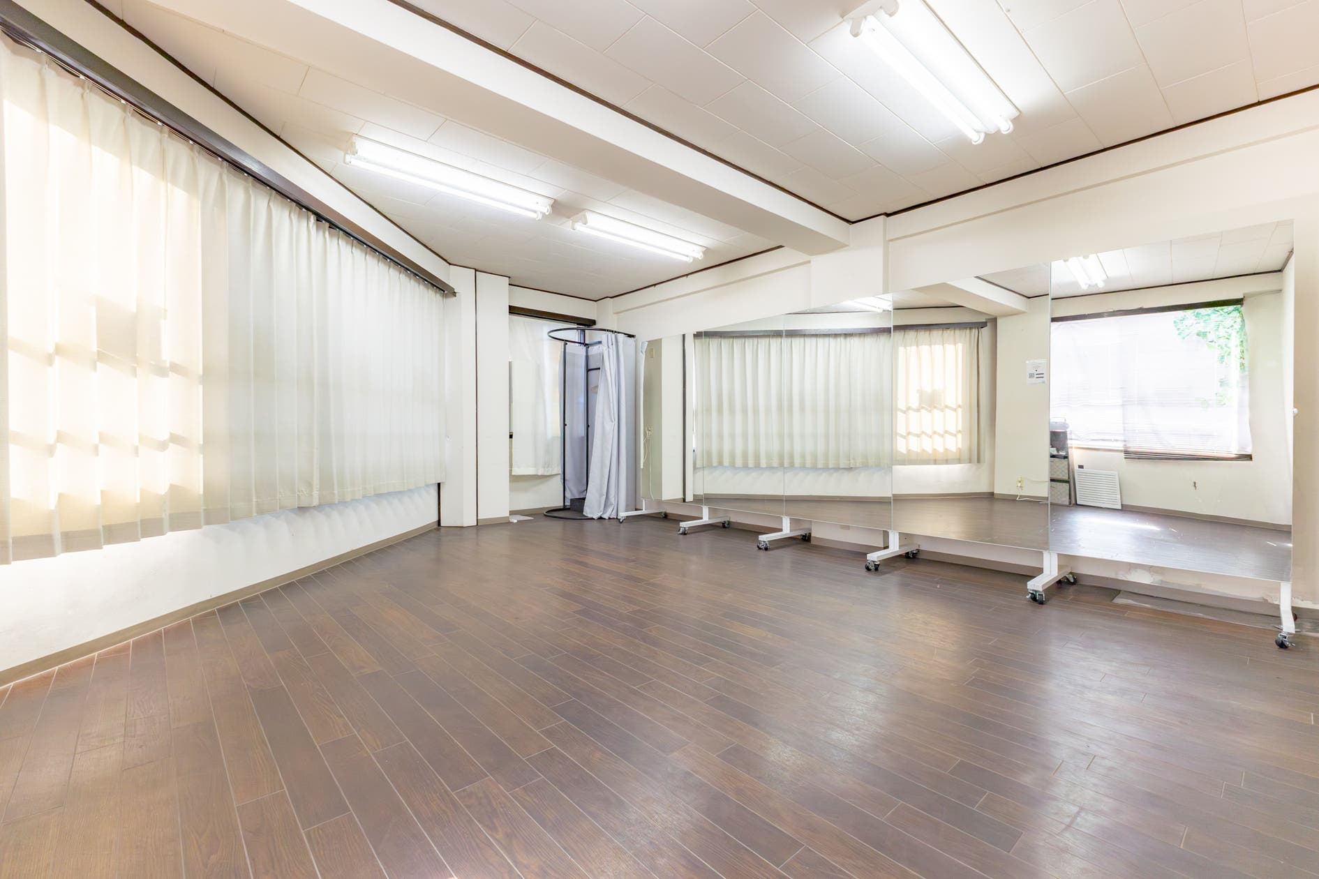 【元町駅5分】[Open1周年]地域最安値級！少人数向けダンスができるレンタルスタジオの写真24