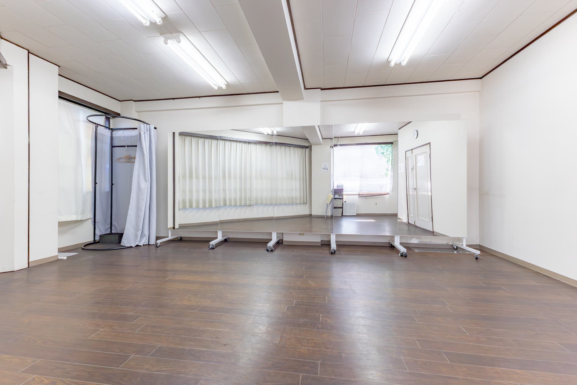 【元町駅5分】[Open1周年]地域最安値級！少人数向けダンスができるレンタルスタジオの写真9