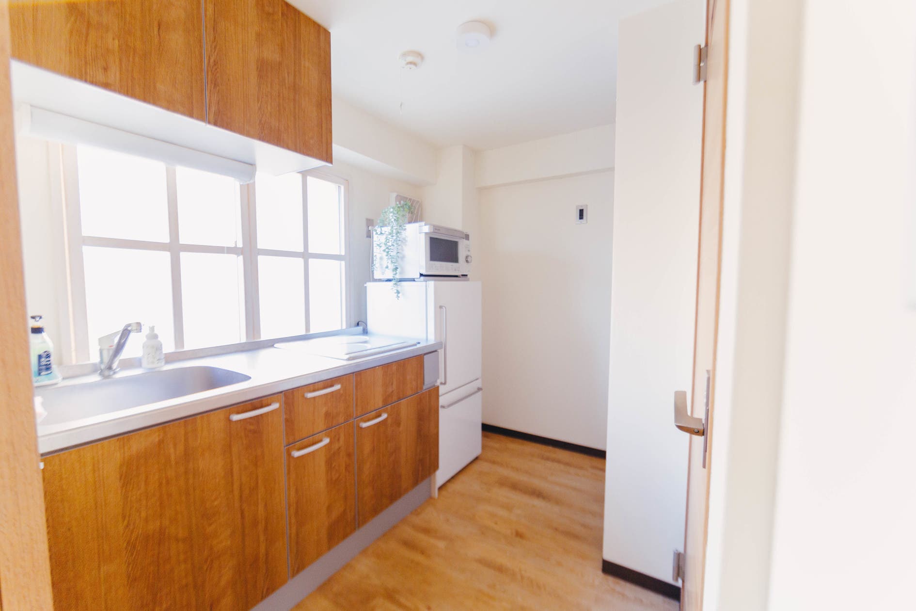 新宿駅近/23畳/3面採光/無料機材豊富✨【SOALA】広い南向の自然光スペース/ロケ撮影・配信/YouTube/コスプレの写真14