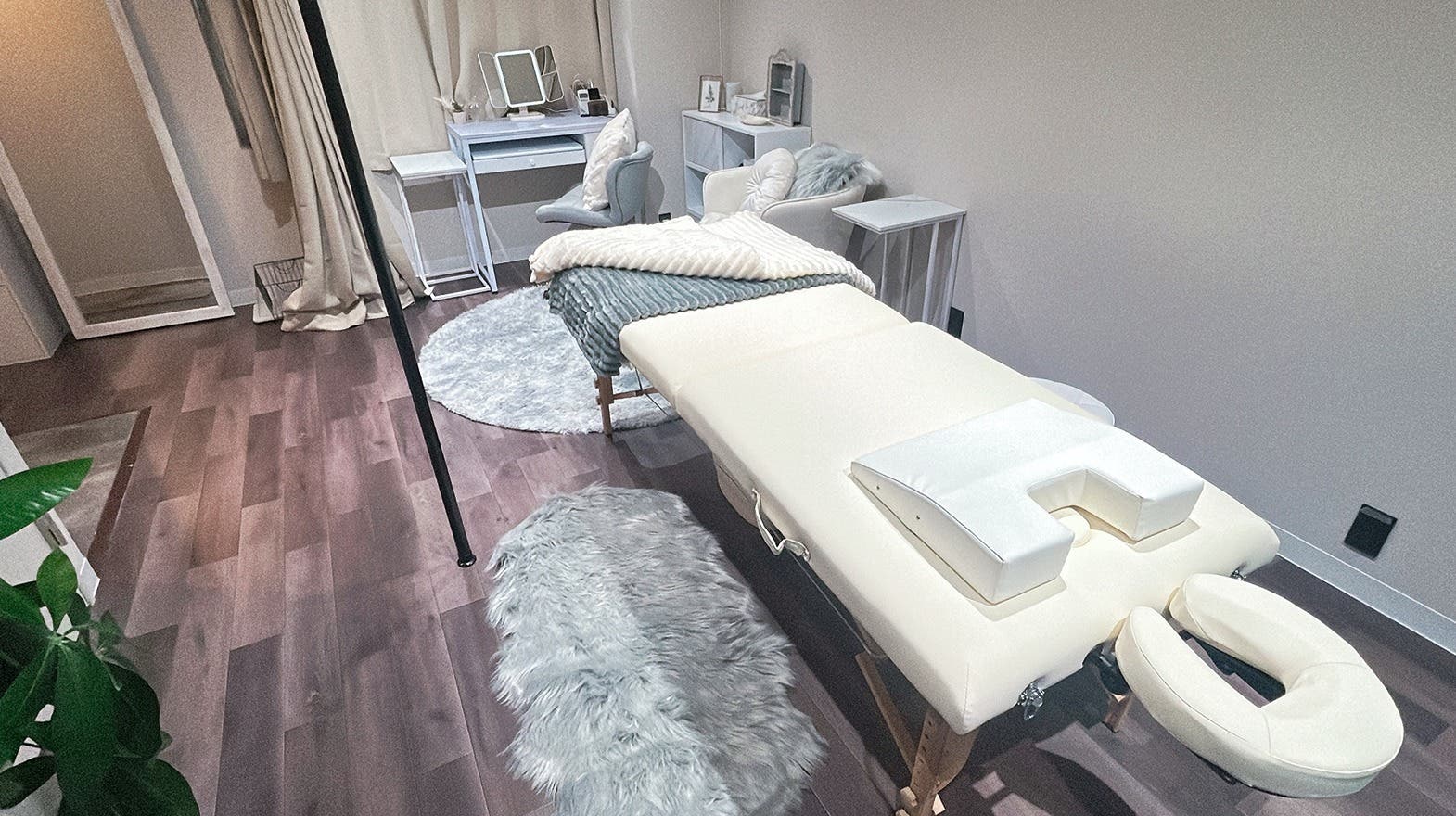 六本木駅から徒歩5分｜サロンルームのみの予約ページ｜ 各種マッサージ / 鍼灸 /占い/勉強/お仕事スペースにの写真4