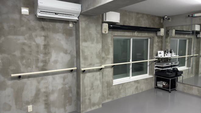 少人数向けダンススタジオ4F 駅から歩3分(階段4F)リノリウム床の写真3