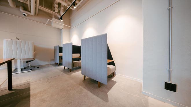 【星ヶ丘のコワーキングスペース】モニター・ホワイトボード付き!!全体貸切利用の写真3